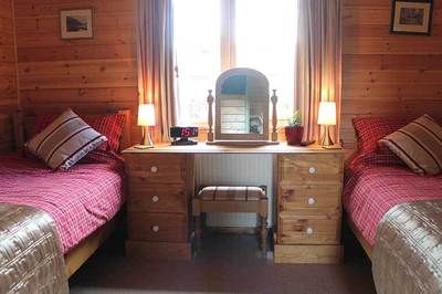 Countryside Log Cabin 28610 in Matlock | DisabledHolidays.com