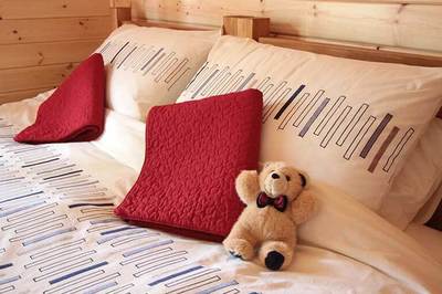 Countryside Log Cabin 28610 in Matlock | DisabledHolidays.com