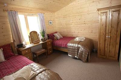 Countryside Log Cabin 28610 in Matlock | DisabledHolidays.com