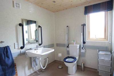 Countryside Log Cabin 28610 in Matlock | DisabledHolidays.com