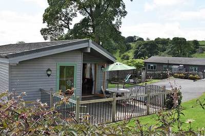 Countryside Log Cabin 28610 in Matlock | DisabledHolidays.com