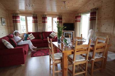 Countryside Log Cabin 28610 in Matlock | DisabledHolidays.com
