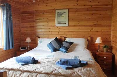 Countryside Log Cabin 28610 in Matlock | DisabledHolidays.com